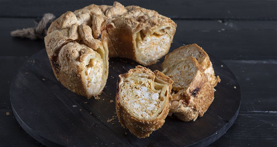 Τυρόπιτα με σφολιάτα | Άκης Πετρετζίκης