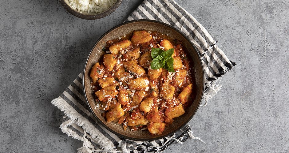 Σπιτικά νιόκι με σάλτσα ντομάτας | Άκης Πετρετζίκης